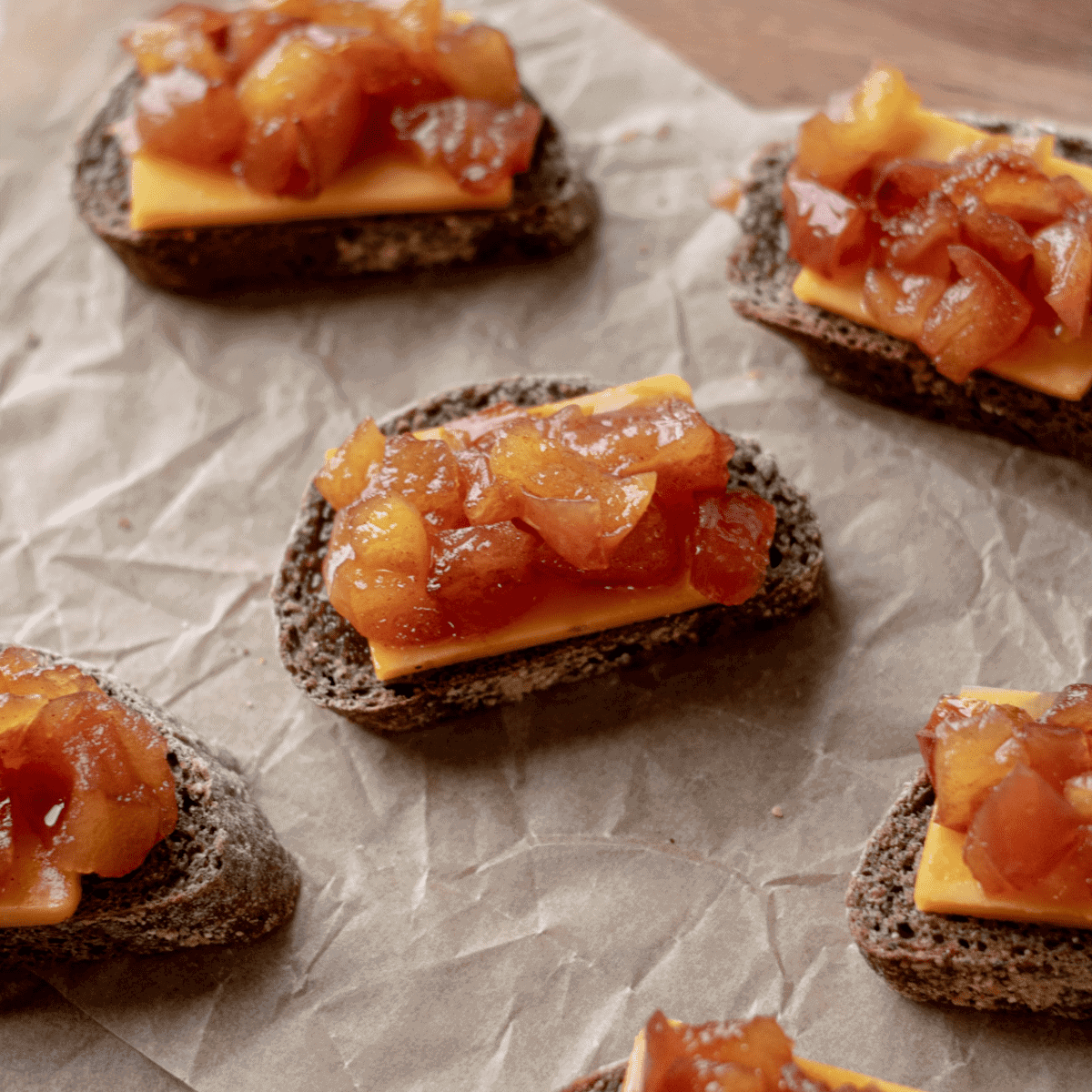 Apple Cheddar Crostini – Hey, Snickerdoodle!