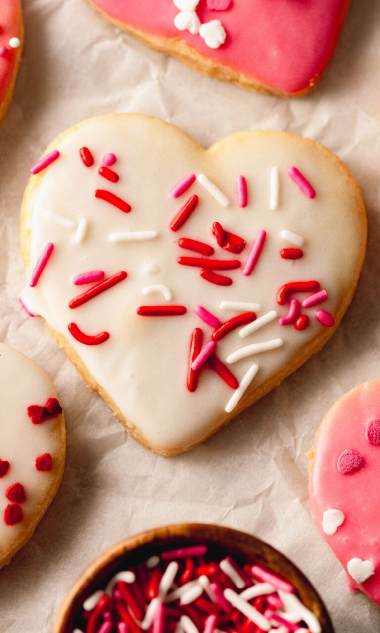 Valentine’s Day Shortbread Cookies with Icing – Hey, Snickerdoodle!